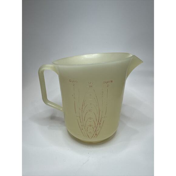 Tupperware | Kitchen | Vintage Tupperware 2 Cup Plastic Liquid ...